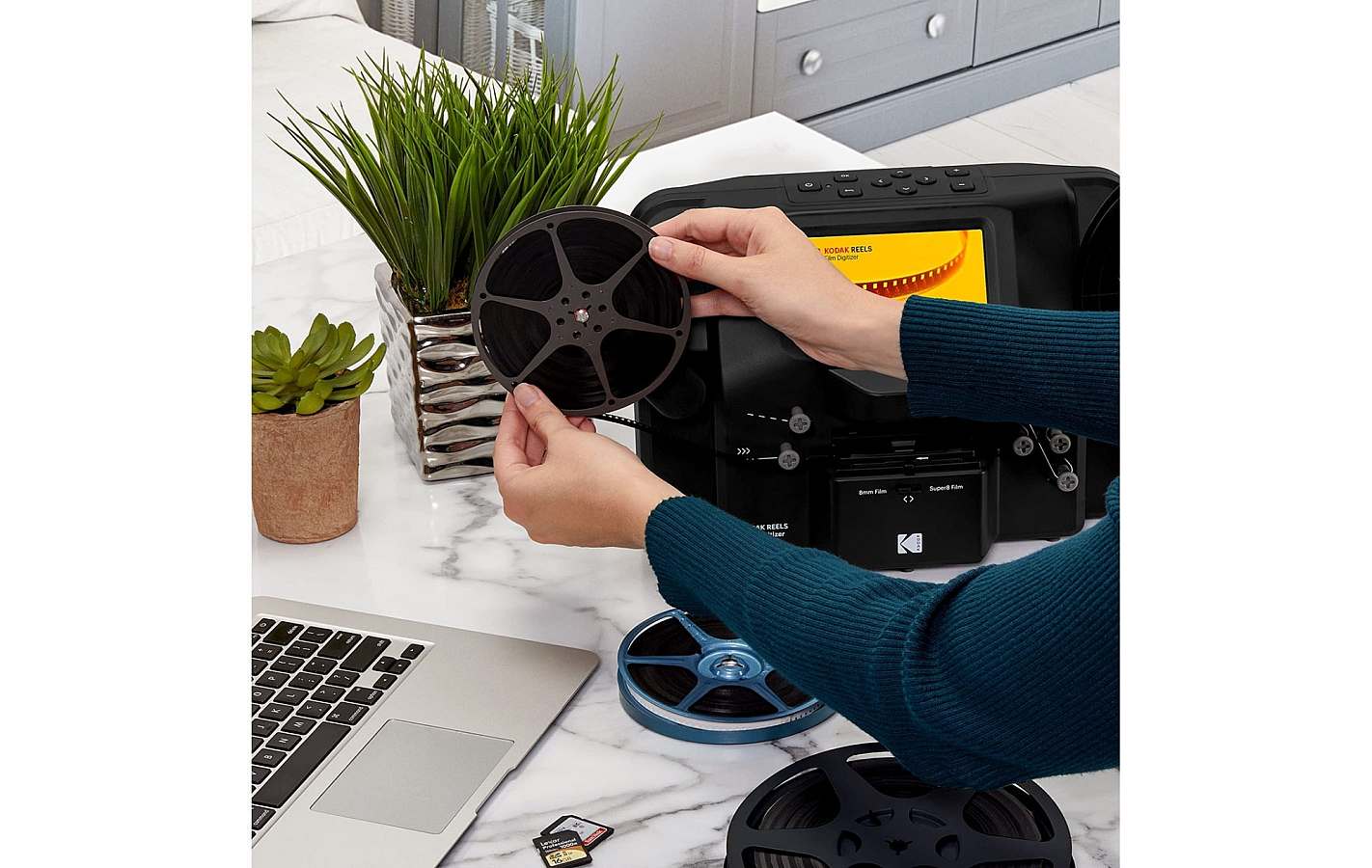 KODAK REELS Film Digitizer | Kodak