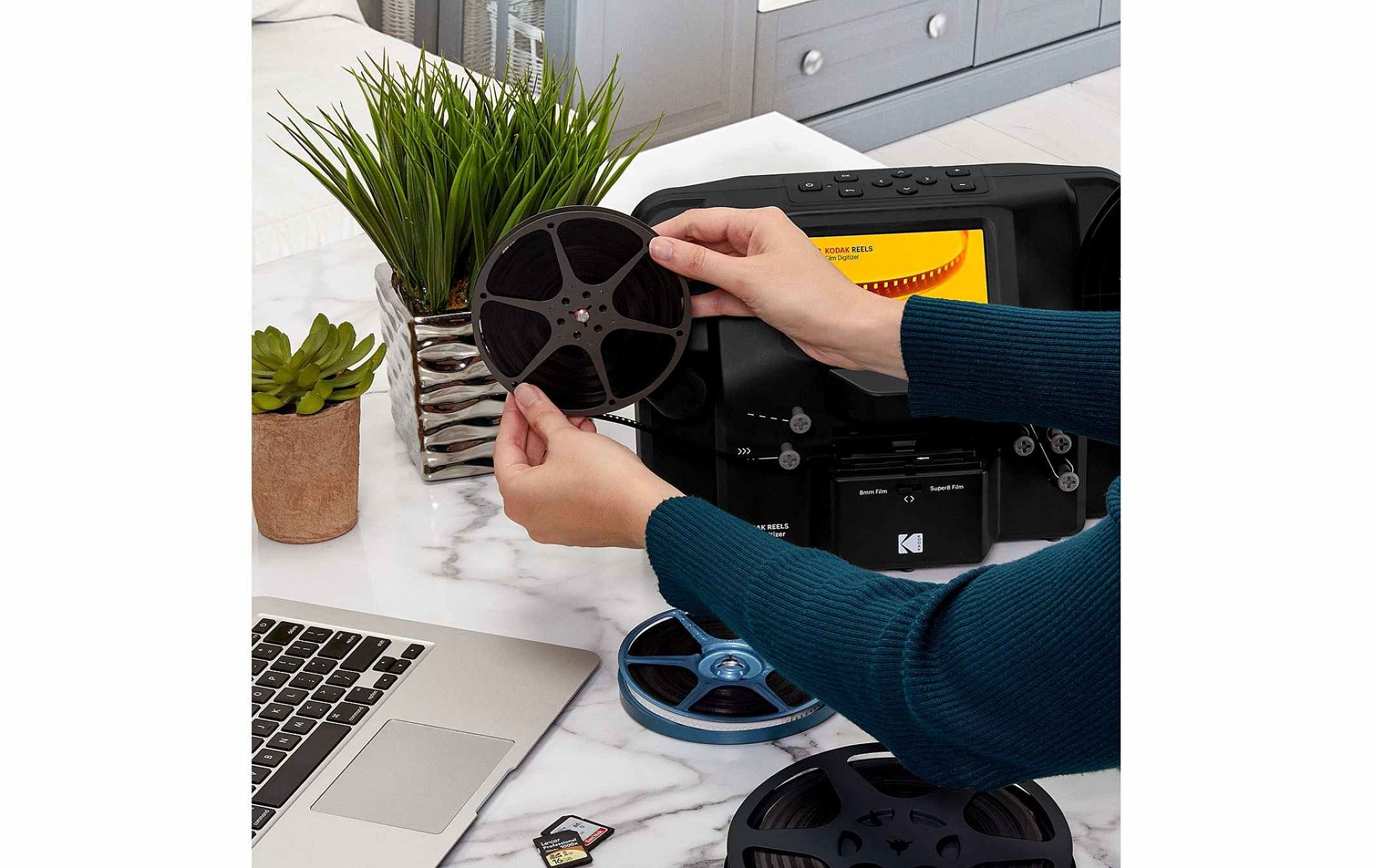 KODAK REELS Film Digitizer | Kodak